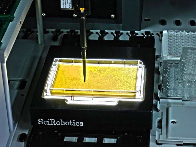 Colony Picker Pickolo - SciRobotics